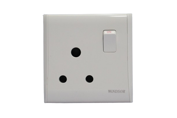 Windsor Pioneer White 15A 1 Gang Switched Socket - P429F – Simple Pay ...